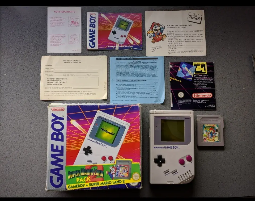 Nintendo Game Boy Super Mario Land 2 Bundle - Consolevariations