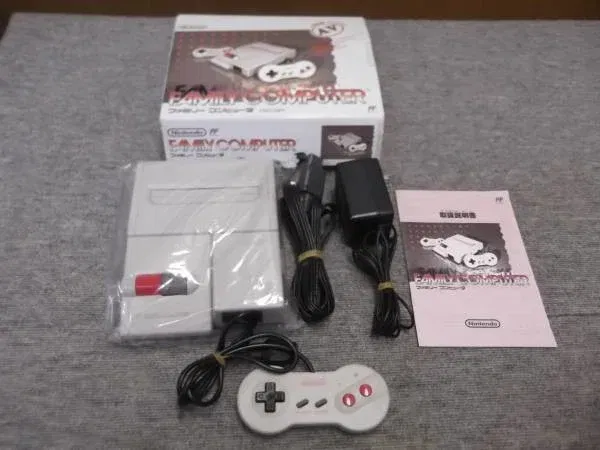 Nintendo Famicom Toploader Console - Consolevariations