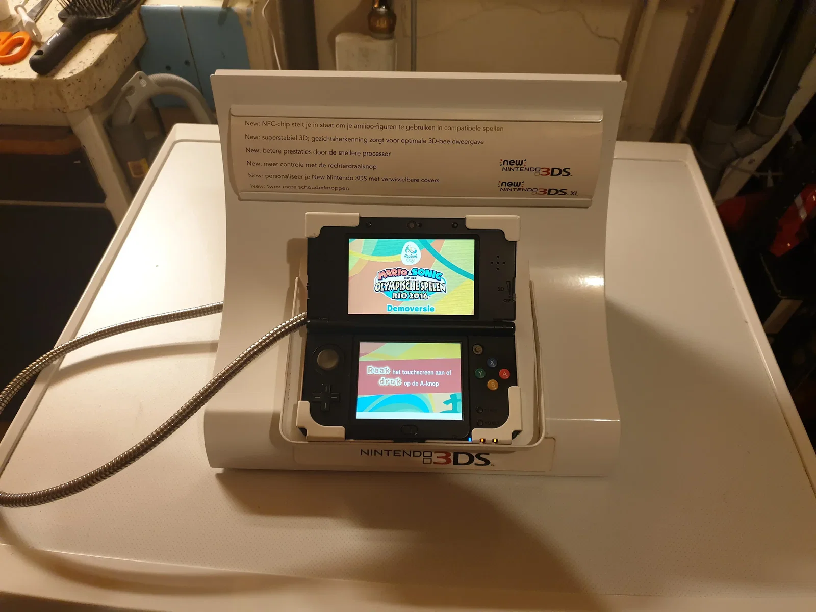 New Nintendo 3DS Countertop Kiosk - Consolevariations