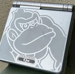 iQue Game Boy Advance SP Mario VS Donkey Kong Console - Consolevariations