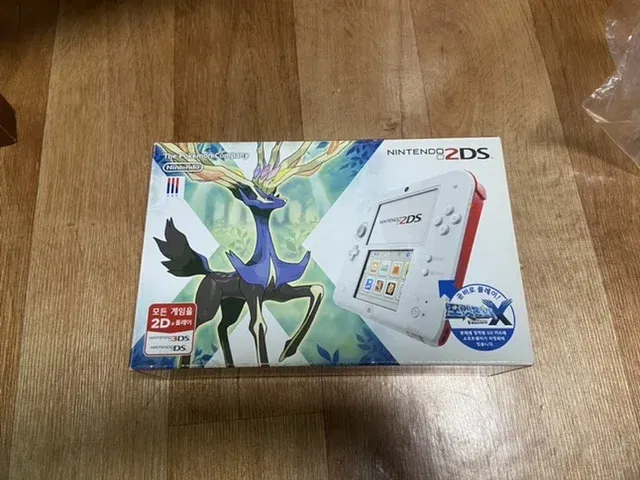 Nintendo 2DS Pokémon X Bundle [JP] - Consolevariations