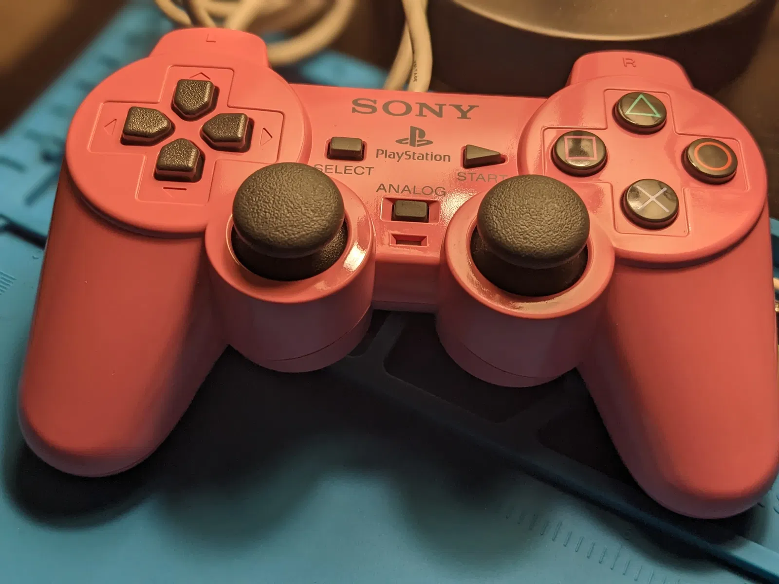Sony PlayStation 2 Pink Controller - Consolevariations