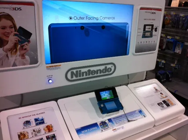 Nintendo 3DS Micro Display Aqua Blue Kiosk - Consolevariations