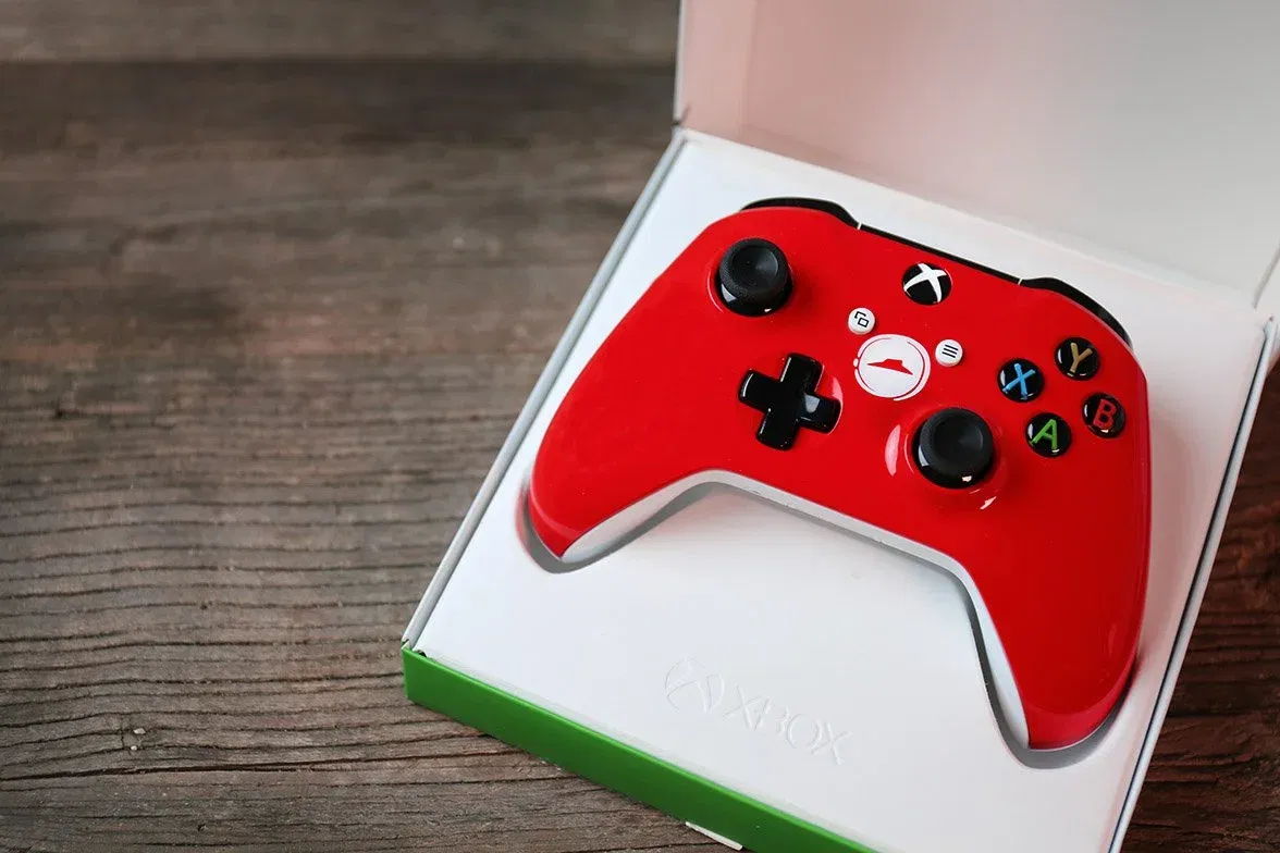 Microsoft Xbox One S Pizza Hut Controller - Consolevariations