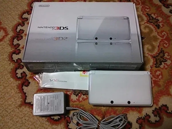 Nintendo 3DS Starter Edtion Pure White Console [HK] - Consolevariations